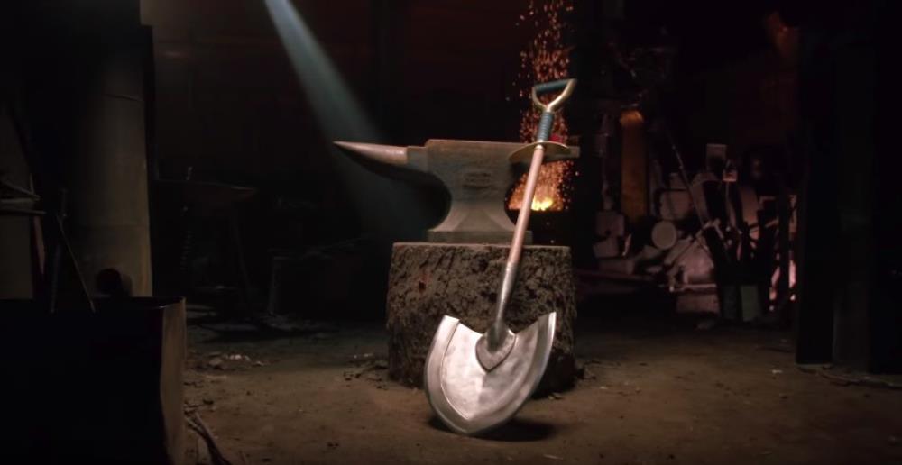 Shovel Knight's Iconic Shovel Blade Forged by YouTuber Man at Arms | N4G